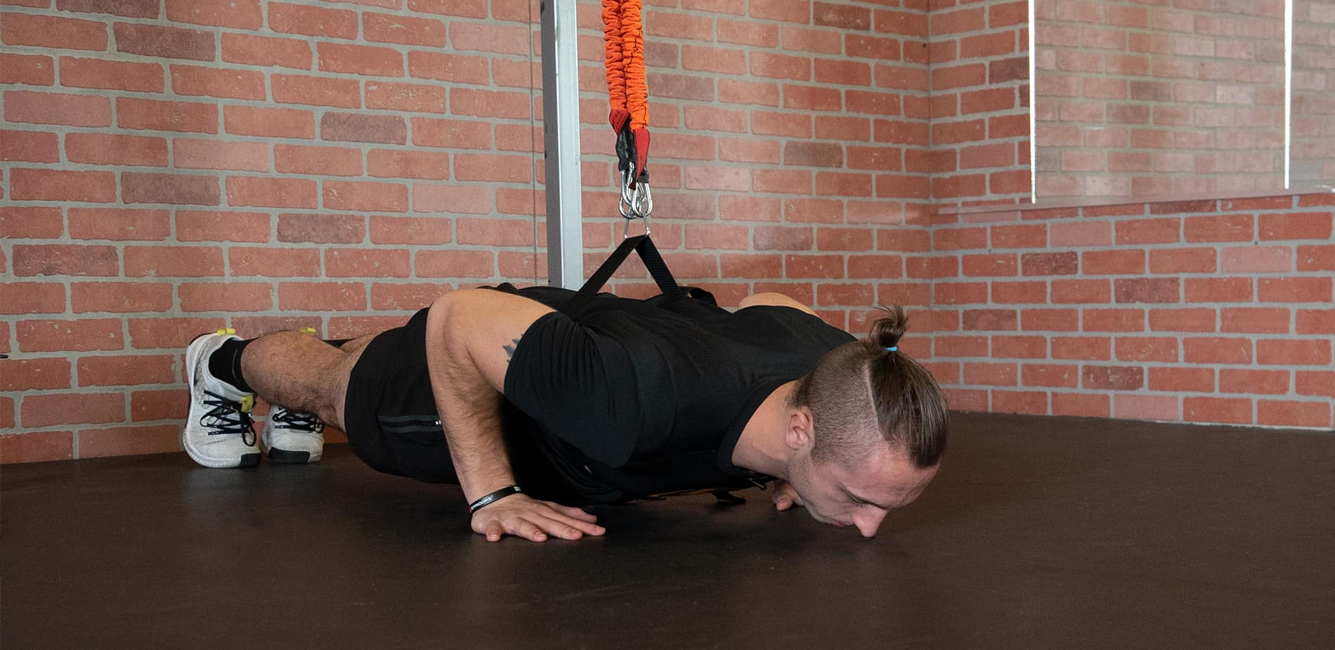 Assisted Push-Ups with Slastix – Stroops